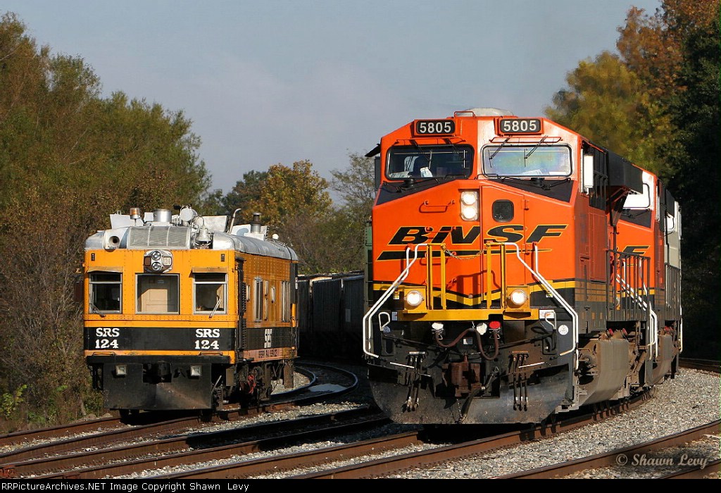 BNSF 5805